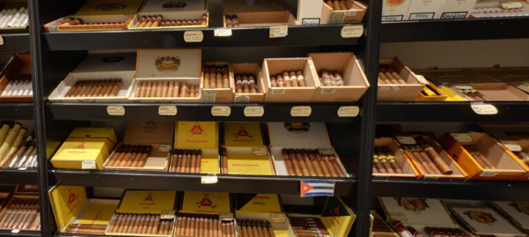 Jeffrey St. Whisky & Tobacco: Finest Destination in Edinburgh, UK